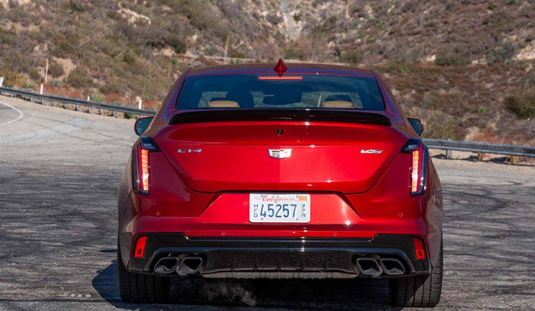 能扮猪吃虎的凯迪拉克CT4，3.9秒弹射起步！关键后驱还配手动_搜狐汽车_搜狐网