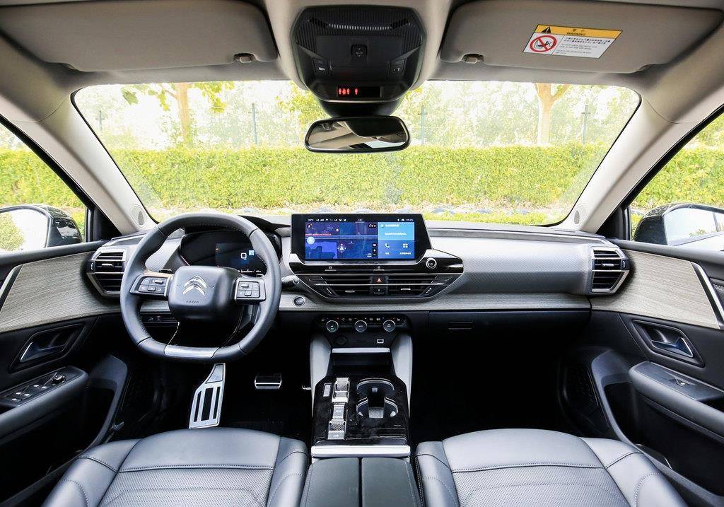 法系车的“救世主”，定位B级，回头率高，配1.6T＋8AT才14万出头_搜狐汽车_搜狐网