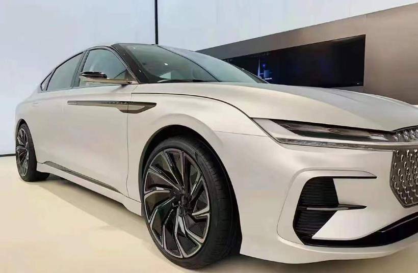 林肯Z试装展车到店，车长近五米，全系2.0T＋8AT，能竞争宝马3系？_搜狐汽车_搜狐网