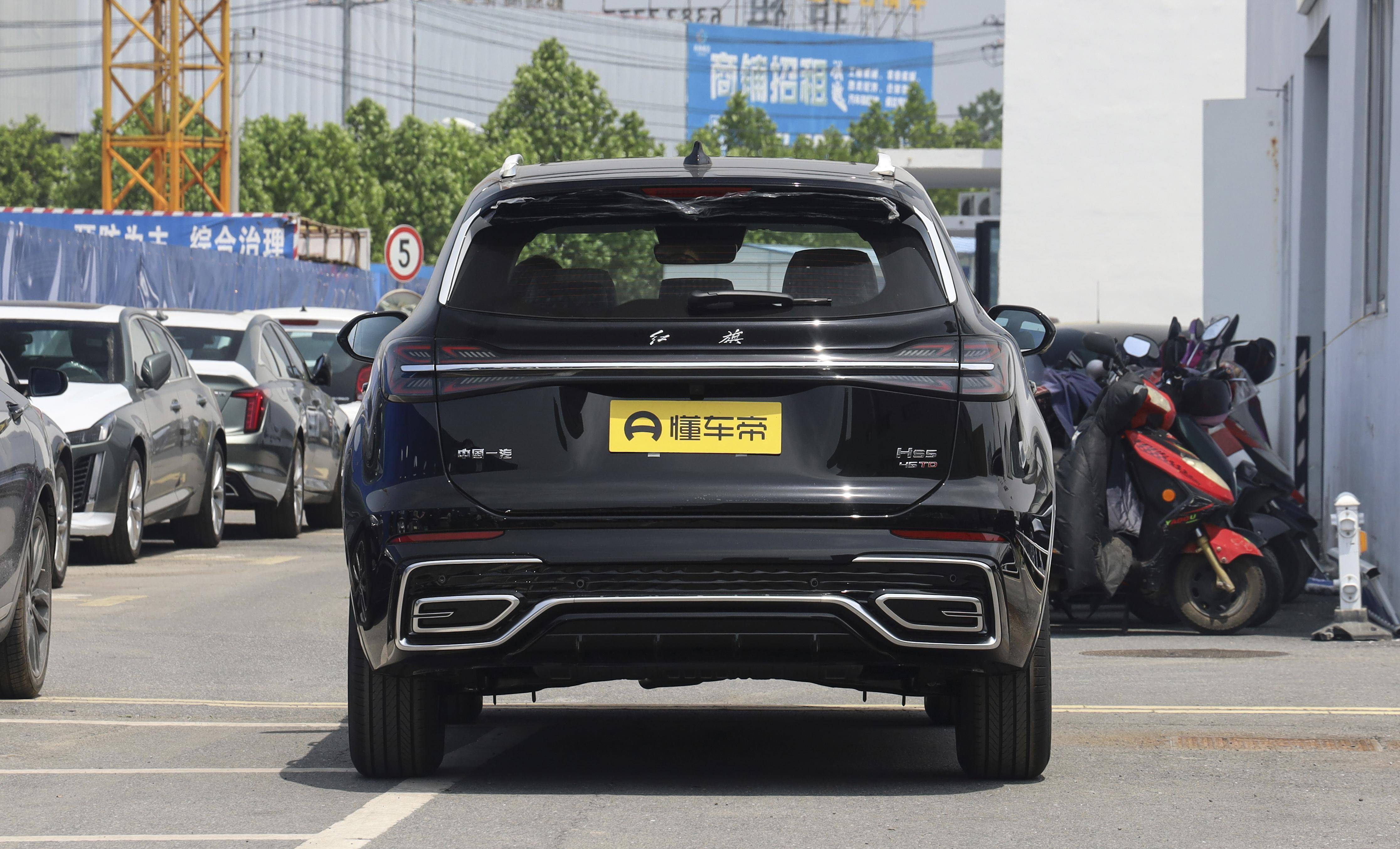 红旗HS5：B级全能SUV，外观时尚，空间超大，能和丰田媲美吗？_搜狐汽车_搜狐网