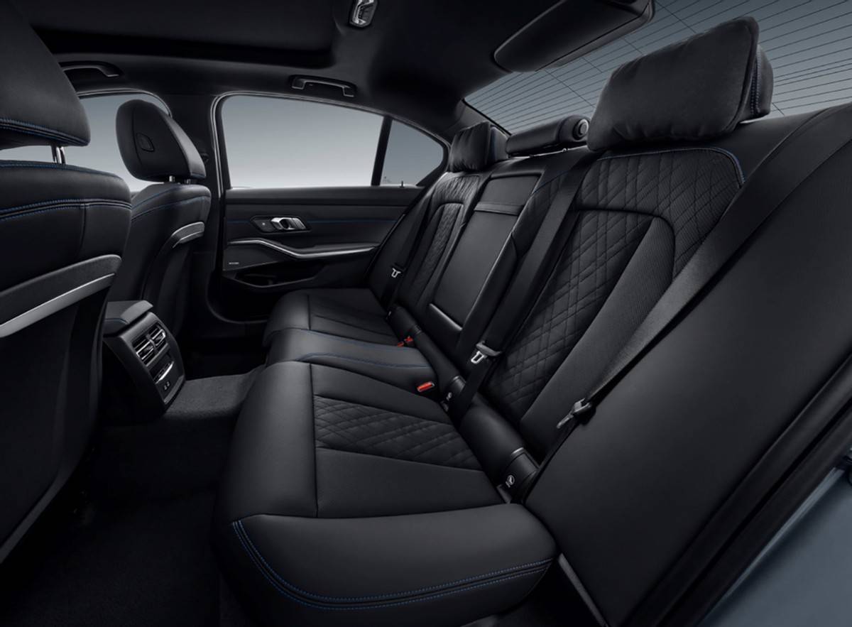 权益砍废 换电180一次 降价后的蔚来ET5和宝马3系你选谁？_搜狐汽车_搜狐网