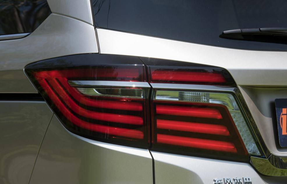 丰田又遇对手，本田新MPV比埃尔法还帅气，油耗仅为5.9L，30W起_搜狐汽车_搜狐网