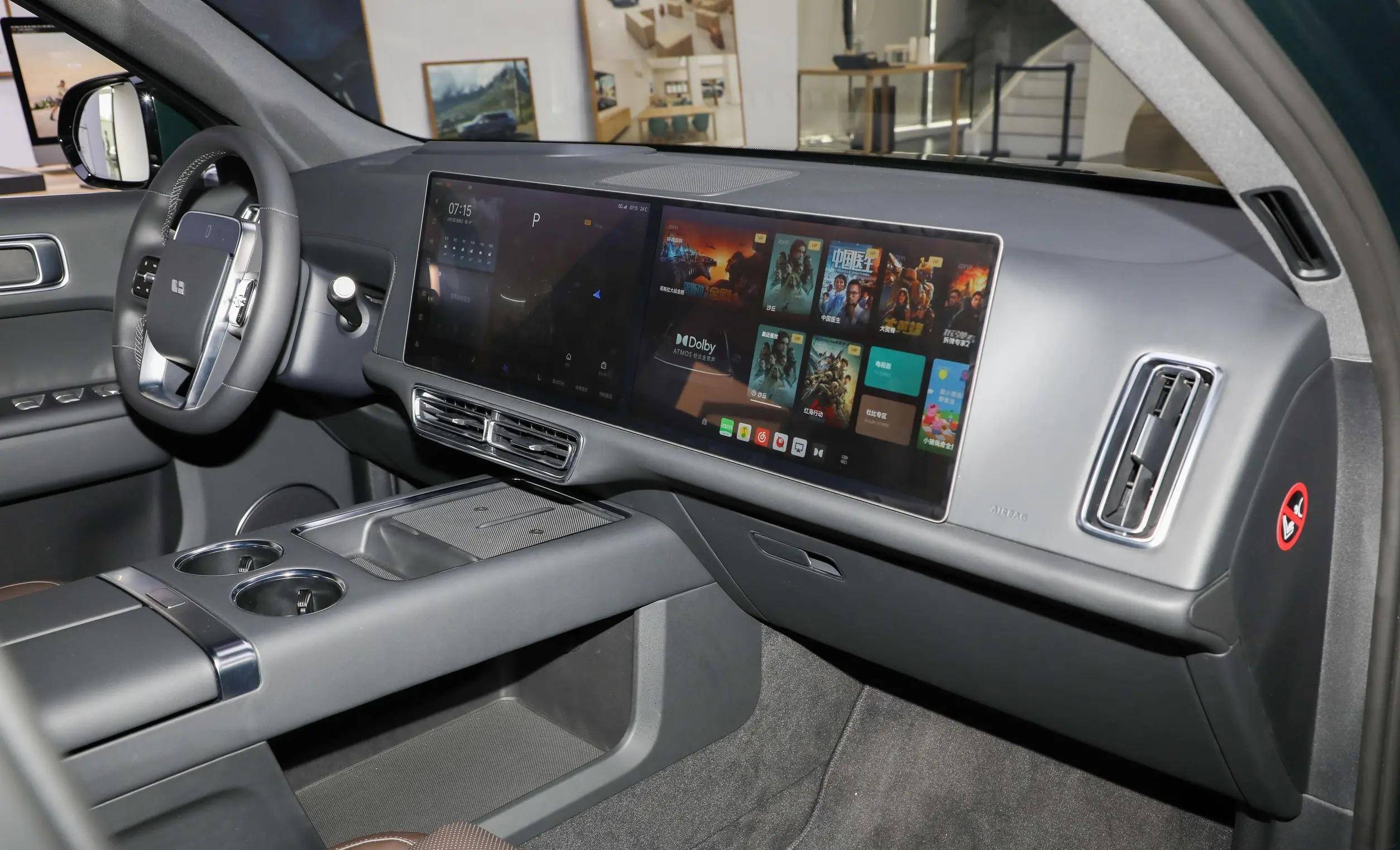 售价45.98万，沙发彩电大冰箱，好用的奶爸车，实拍理想L9_搜狐汽车_搜狐网