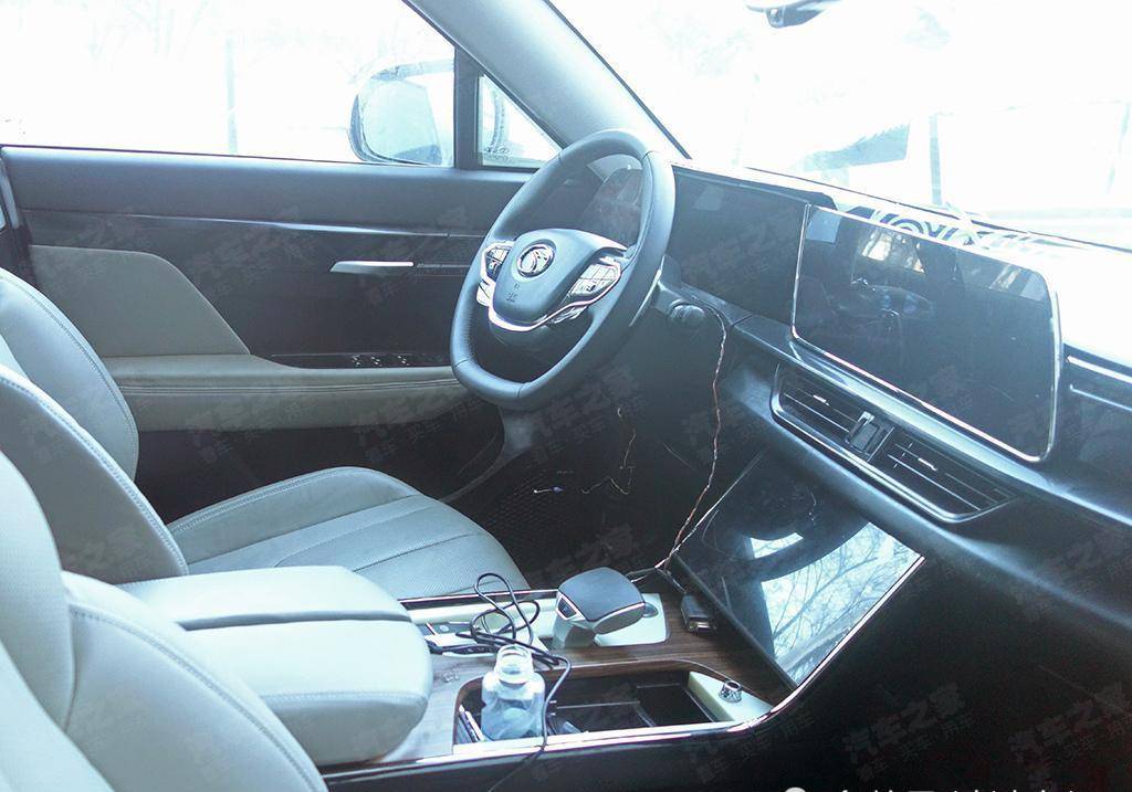 东南旗舰SUV DX9谍照曝光，车身高大，轮廓很方正_搜狐汽车_搜狐网