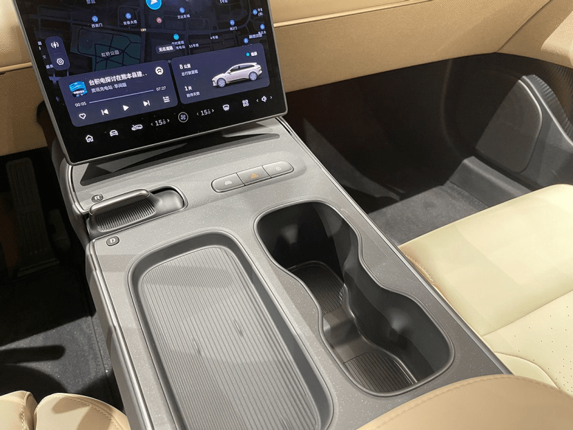 价格和奥迪A4 Avant差不多，怎么选？蔚来ET5旅行版到店实拍_搜狐汽车_搜狐网