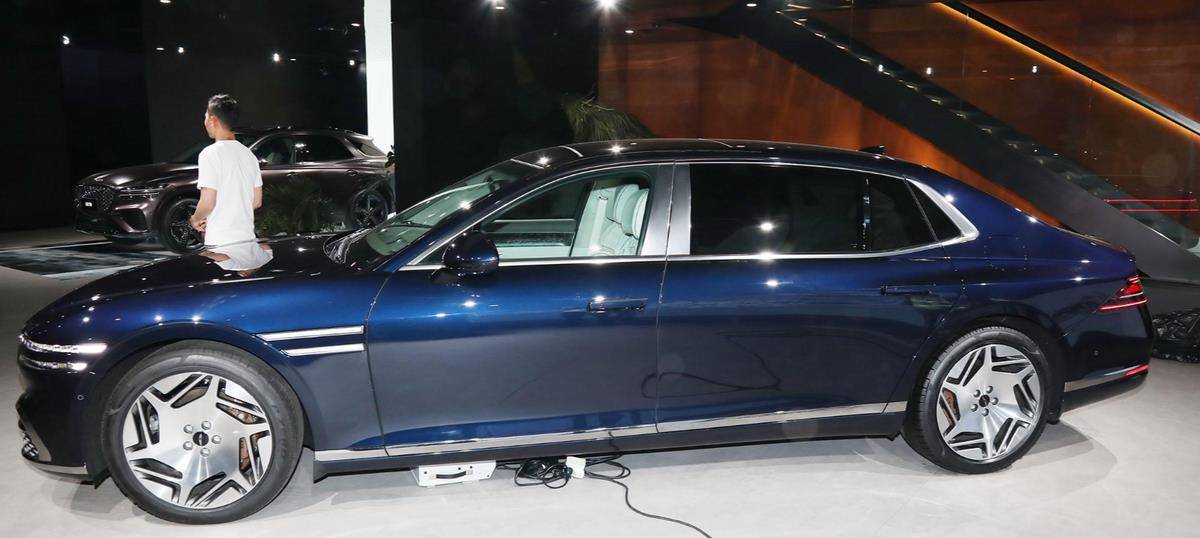 时代清流！捷尼赛思G90将上市，3.5TV6配8AT和全时四驱！_搜狐汽车_搜狐网