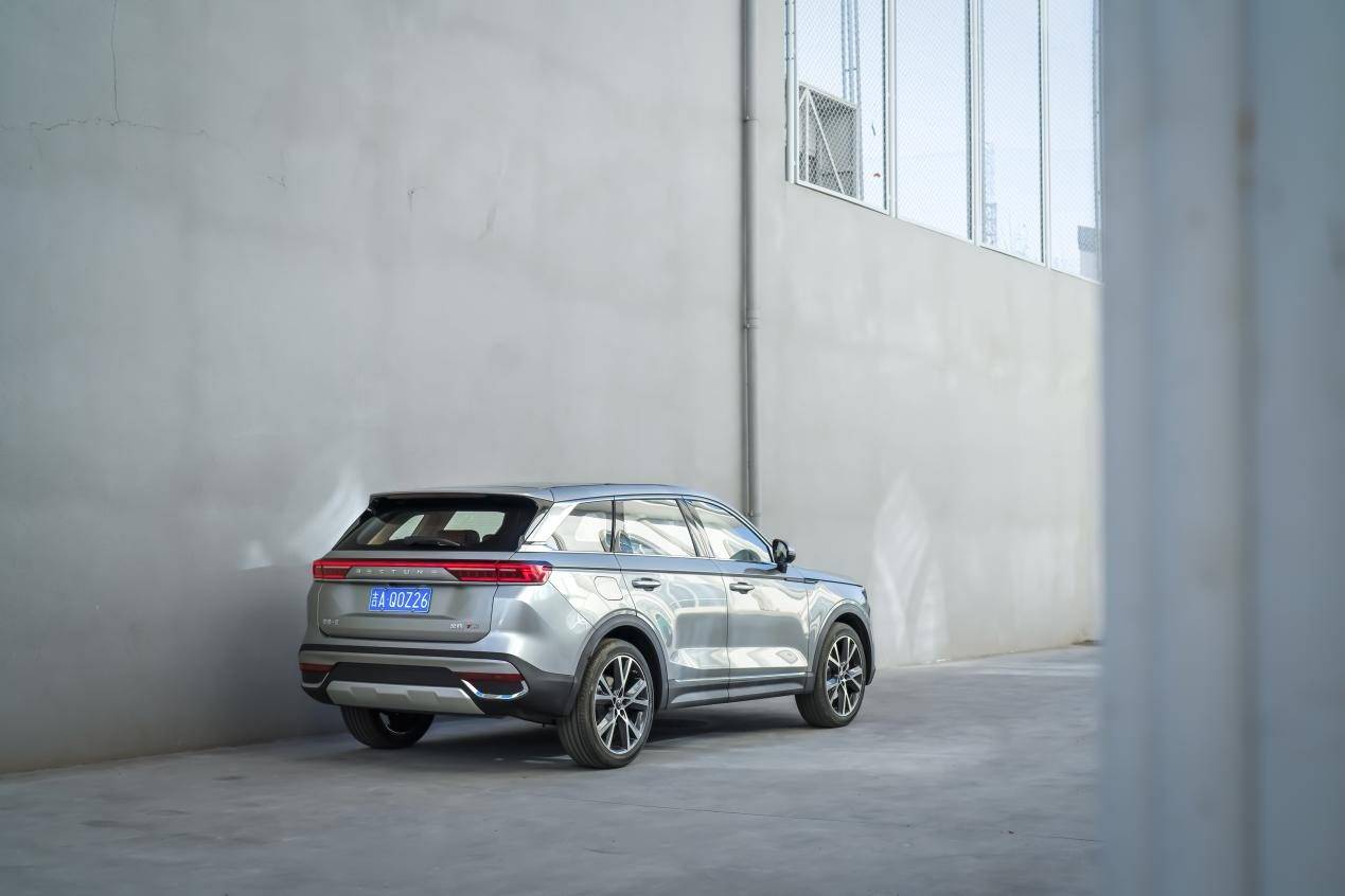 售价13.49-18.69万元，2023款奔腾T99购车手册_搜狐汽车_搜狐网