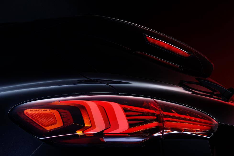 9.98W起的上汽颜兽，2.0T爆231马力，外观时尚气派，配运动座椅_搜狐汽车_搜狐网