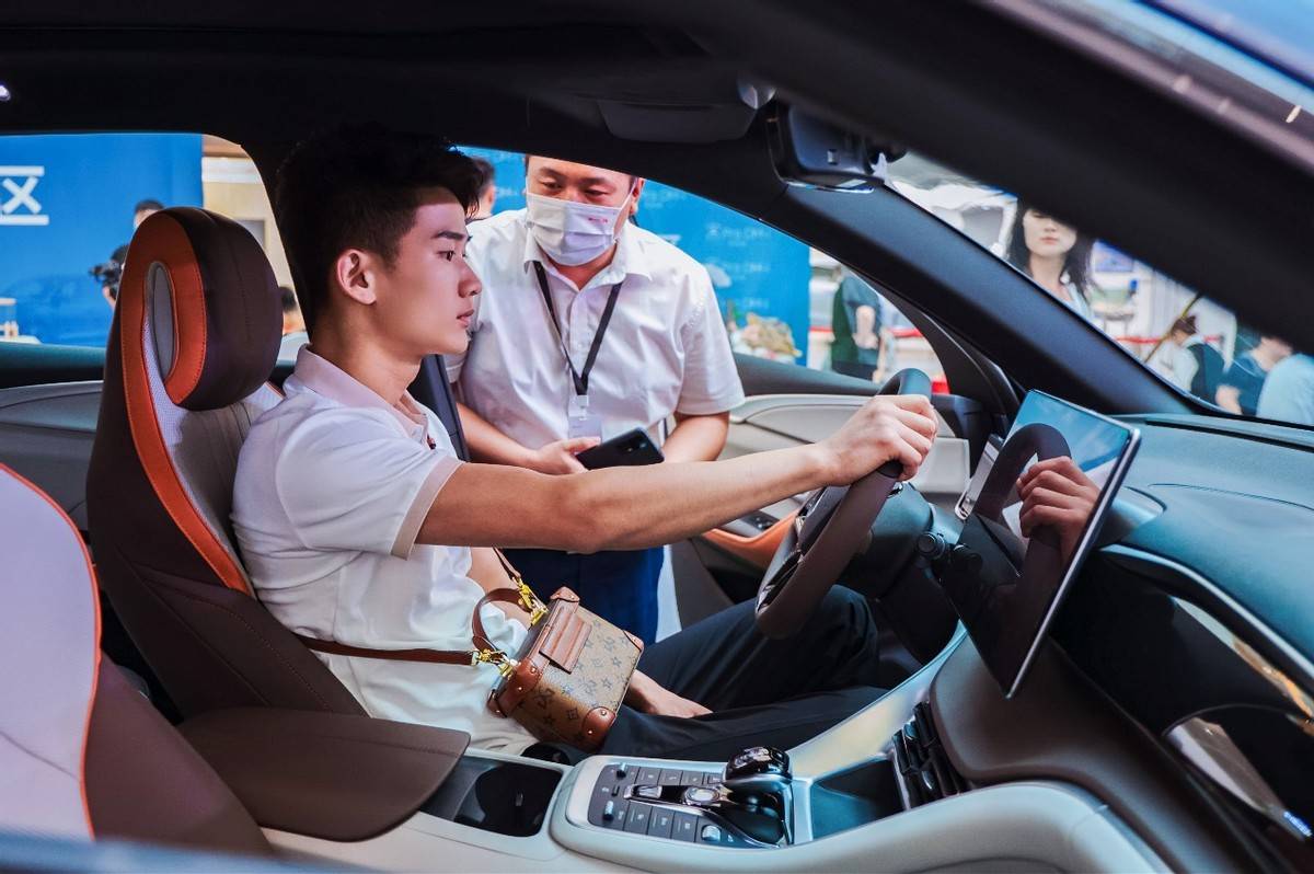 13.58万-15.98万，宋Pro DM-i冠军版71KM起步，入门即高配_搜狐汽车_搜狐网