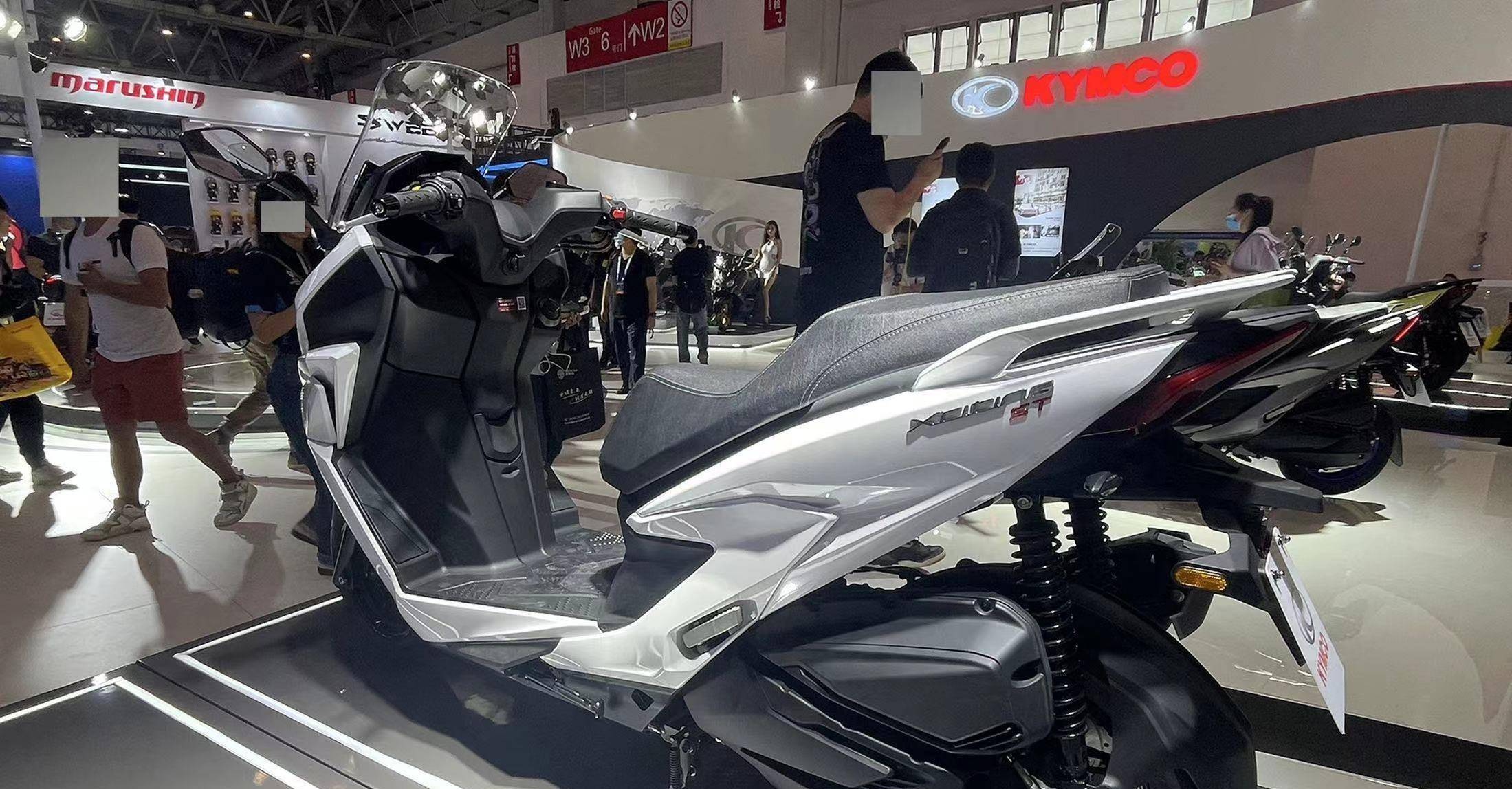 售价26999元，光阳中大型踏板车型：2023款光阳赛艇ST250上市！_搜狐汽车_搜狐网