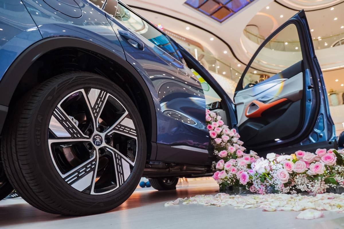 13.58万-15.98万，宋Pro DM-i冠军版71KM起步，入门即高配_搜狐汽车_搜狐网