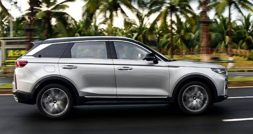 又一国产中大型SUV亮相，红旗HS5兄弟车型！车头徽章模仿宾利？_搜狐汽车_搜狐网