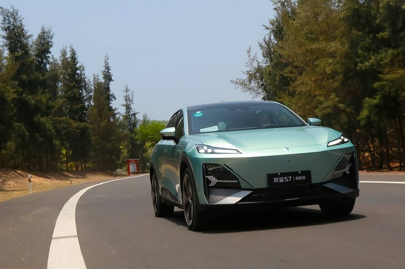 20万左右的“理想”座驾，是L7还是深蓝S7？_搜狐汽车_搜狐网