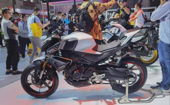 或售28580元，双缸水冷动力，春风450NK将于近期上市_搜狐汽车_搜狐网