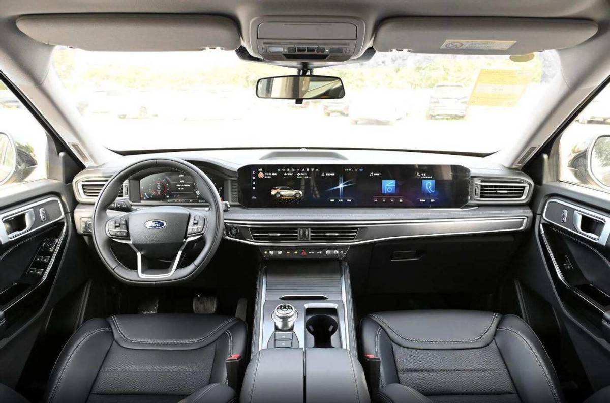实力媲美奥迪Q7，全系2.3T+10AT，仅30.98万起，探险者强在哪里？_搜狐汽车_搜狐网