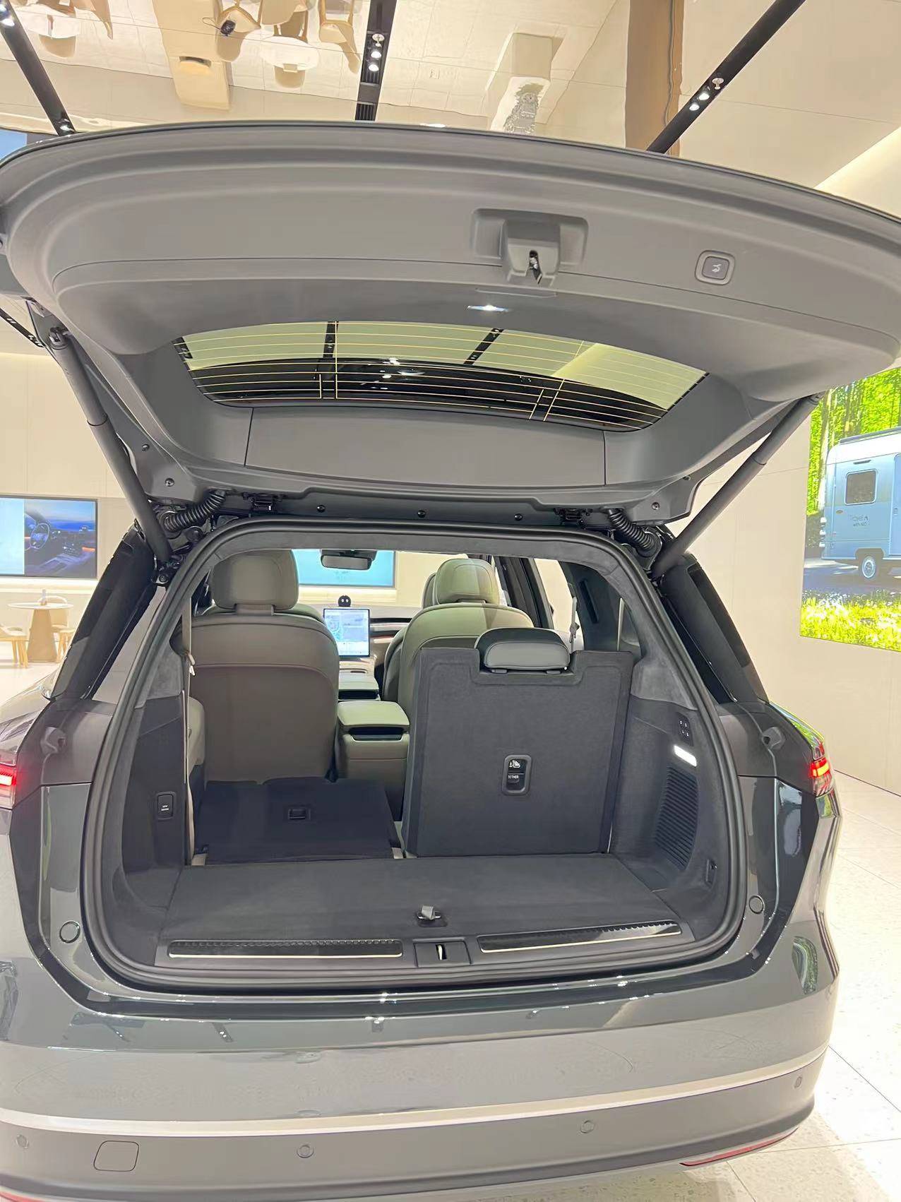 满足全场景需求，全新蔚来ES8到店实拍_搜狐汽车_搜狐网