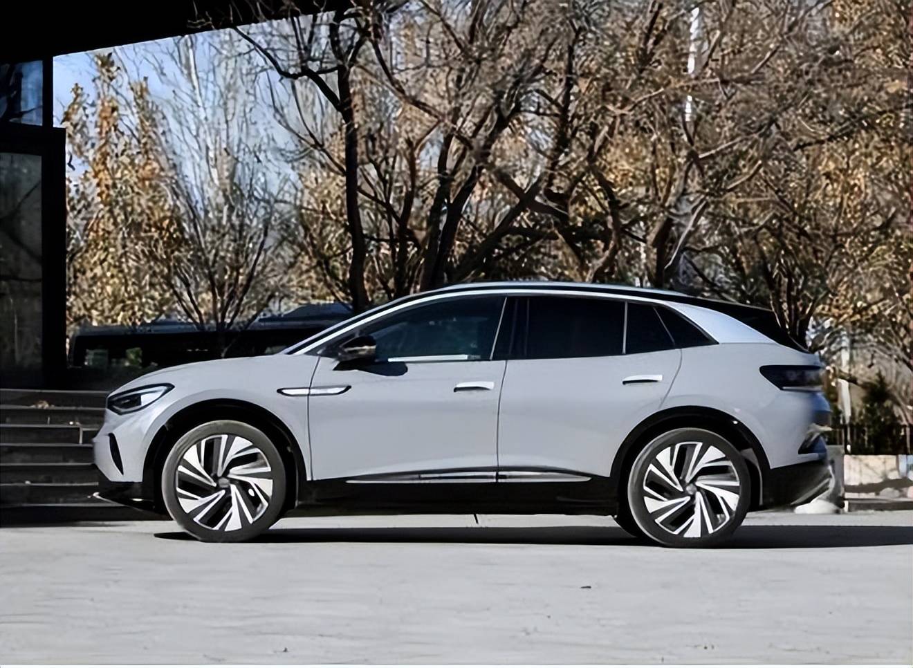 个性前卫一汽-大众ID.6 CROZZ，展现品牌格调的纯电动力作！_搜狐汽车_搜狐网