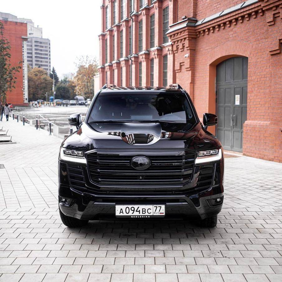 实拍全新丰田兰德酷路泽黑武士版，运动气息浓郁，搭3.5T V6发动机_搜狐汽车_搜狐网