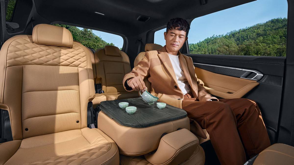 豪越L VS 瑞虎8PRO：空间和动力的较量_搜狐汽车_搜狐网