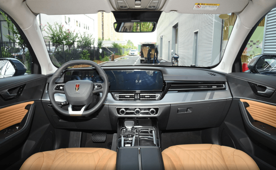 配2.0T+8AT，新款红旗HS5起售价18.38万，值得入手吗_搜狐汽车_搜狐网