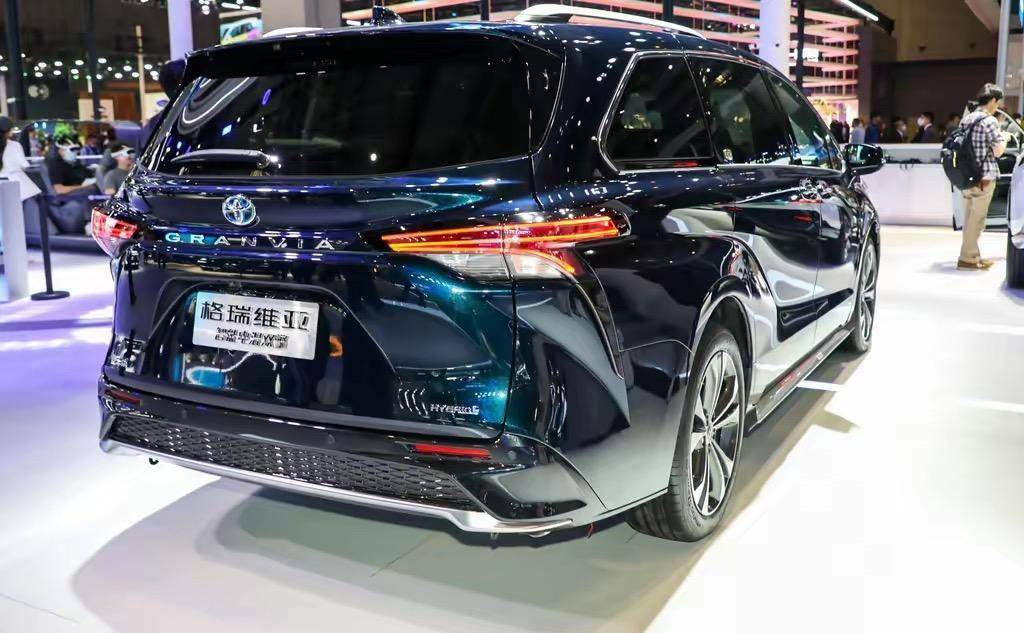 别克GL8的对手来了，长5175mm带大7座，油耗才5.9L，后排可当床_搜狐汽车_搜狐网