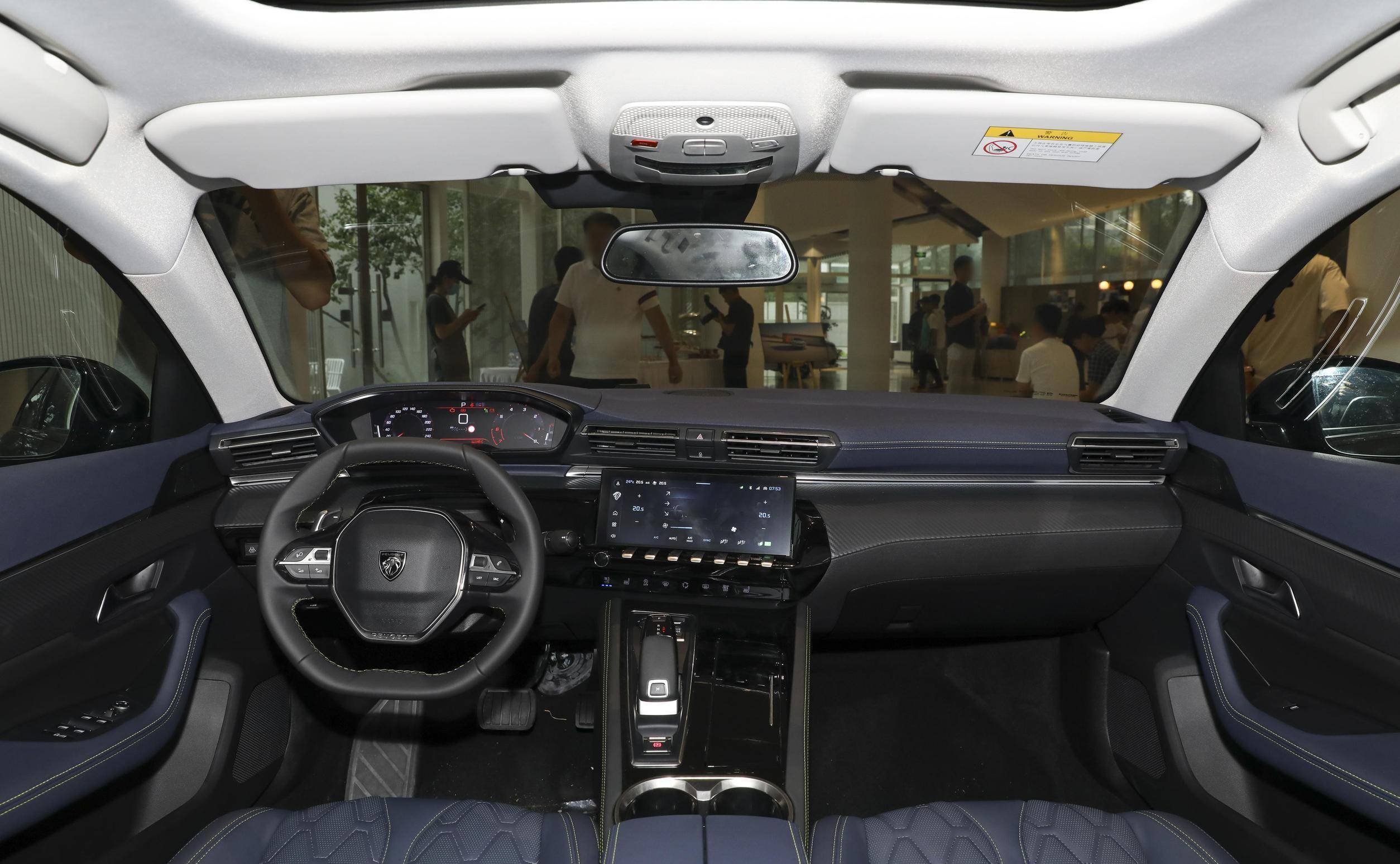 全系1.8T+8AT，新款标致508L售16.37万起，沿用海外版设计_搜狐汽车_搜狐网