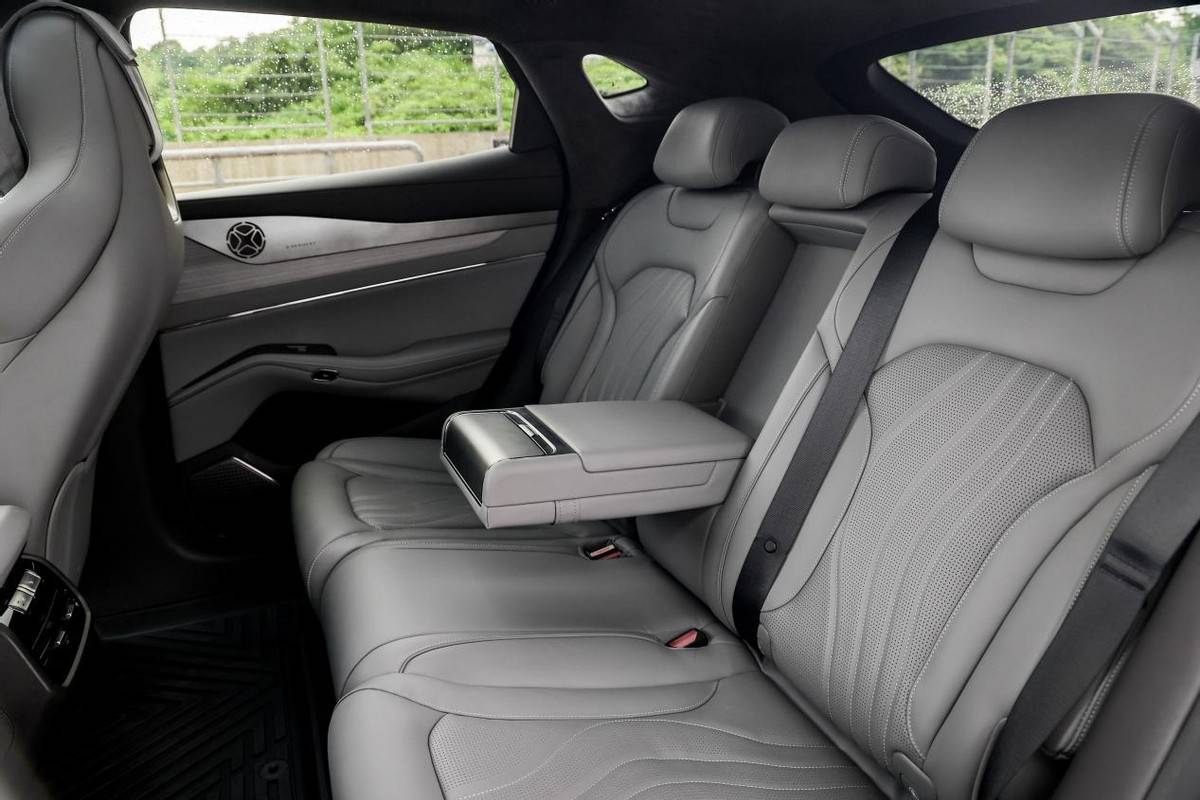 纯电中型SUV豪华感大PK，腾势N7轻松碾压蔚来ES6？_搜狐汽车_搜狐网