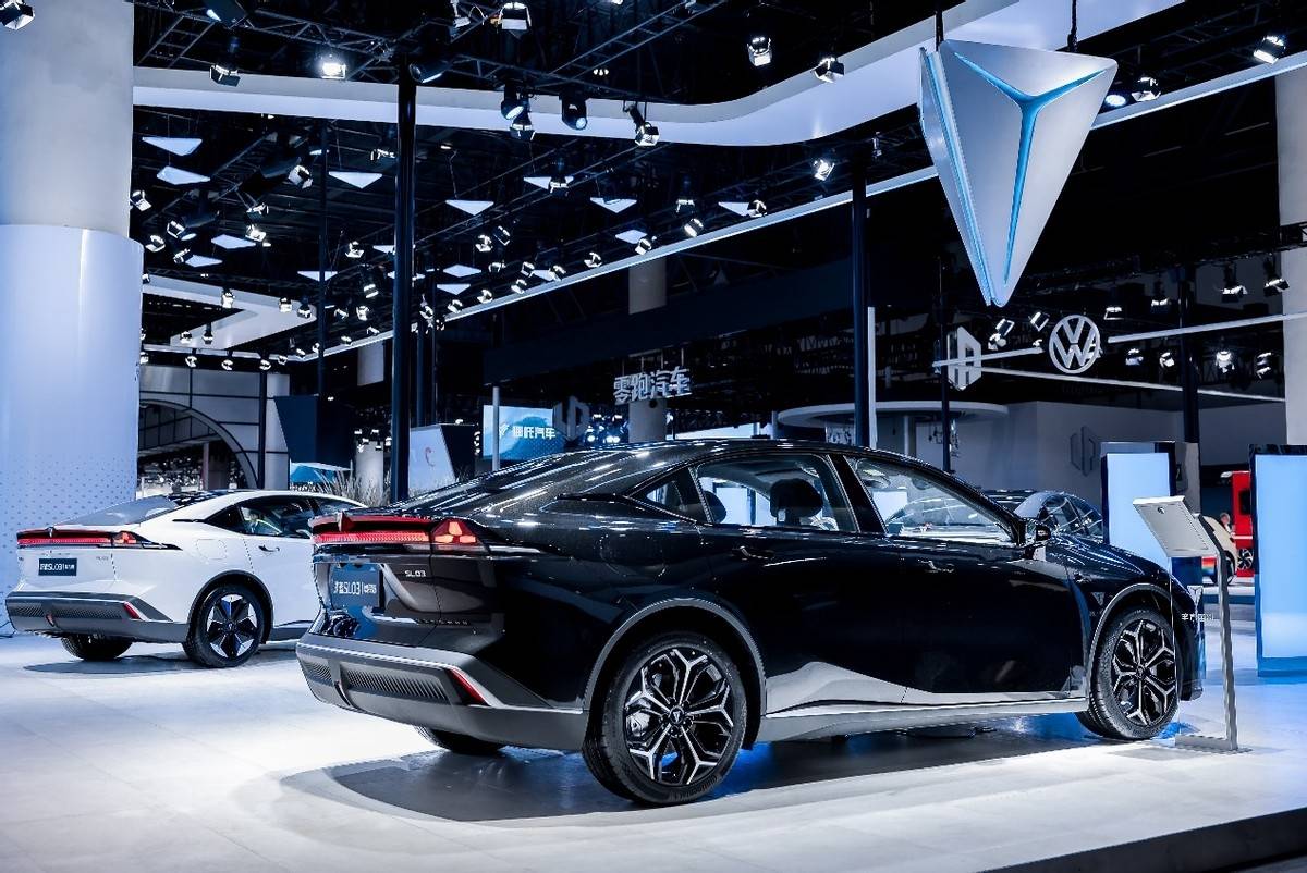 三大升级、40余项体验焕新，深蓝SL03起售价14.59万元_搜狐汽车_搜狐网