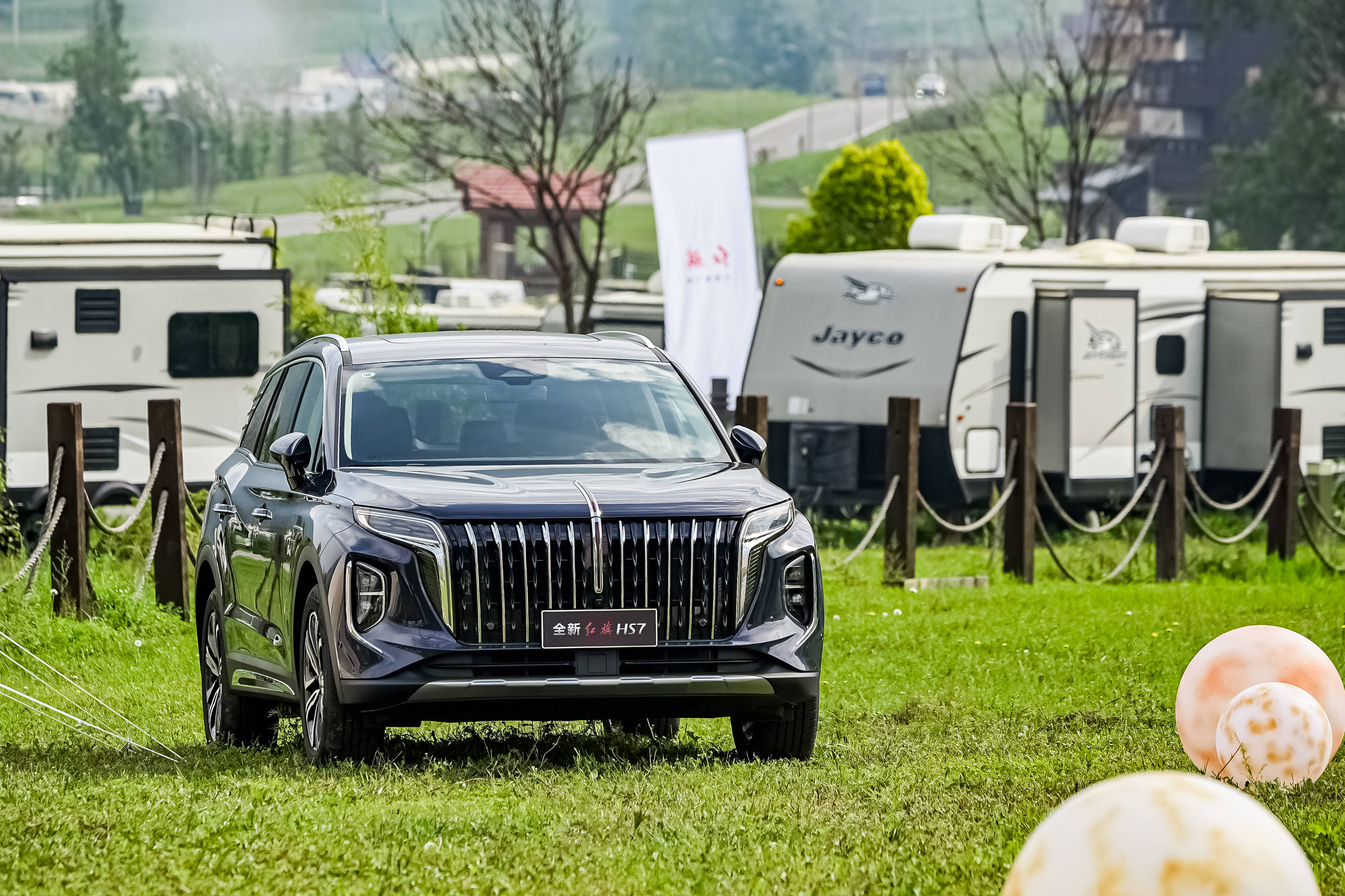 比汉兰达还便宜的中大型豪华SUV，配2.0T+8AT，红旗HS7值得买吗？_搜狐汽车_搜狐网