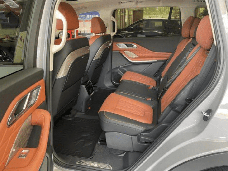 全方位升级，全系配2.0T+爱信8AT，实拍全新一代红旗HS7_搜狐汽车_搜狐网