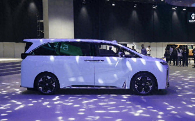 能否挑战腾势D9 EV？合创V09开启预售 值得买吗？_搜狐汽车_搜狐网