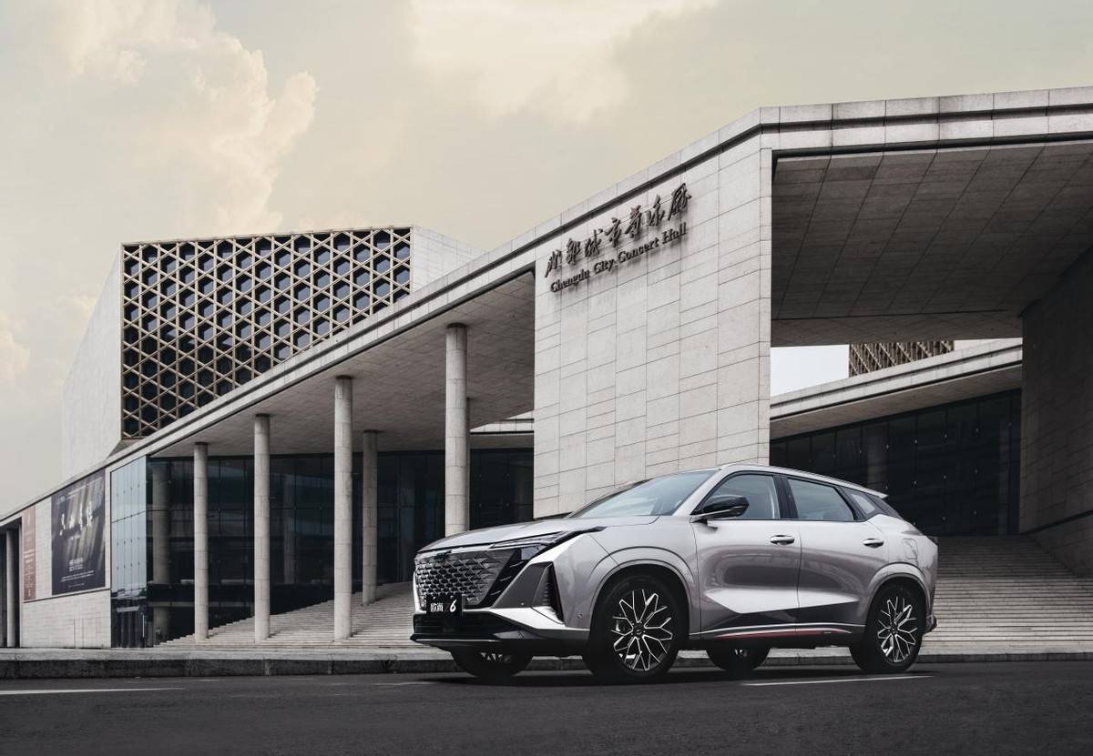 长安欧尚Z6对比博越COOL正面PK，谁是周末叛徒的趣玩帮手_搜狐汽车_搜狐网