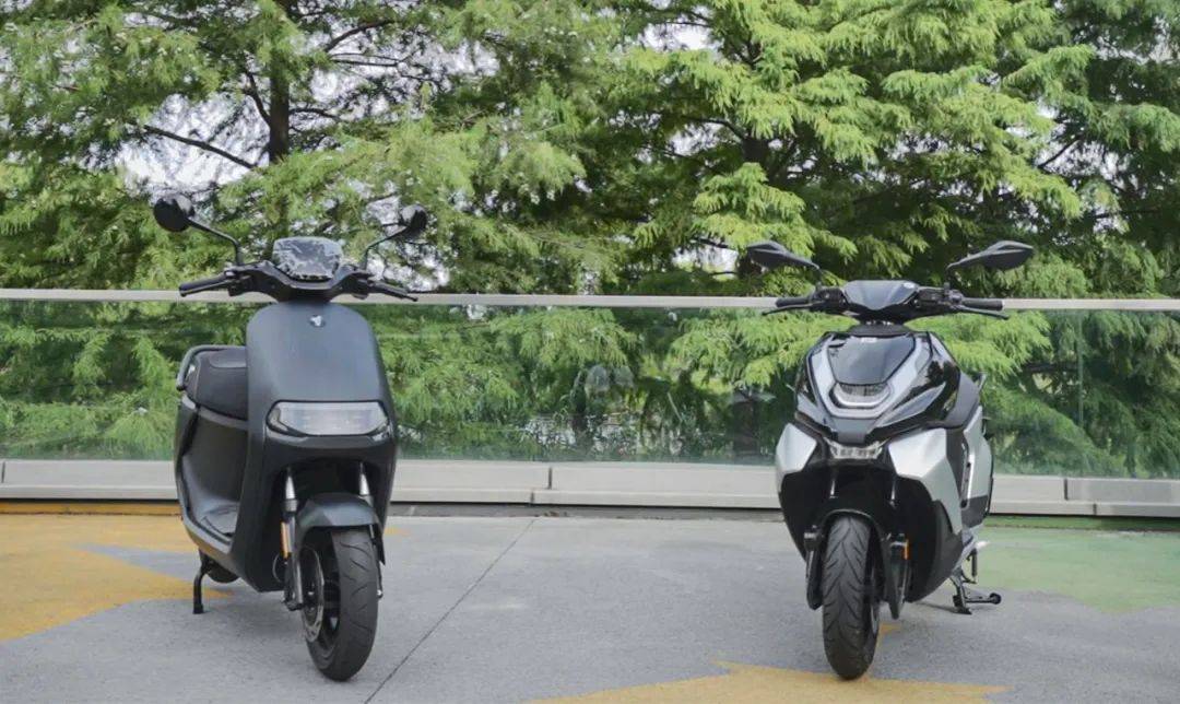 2万价格带最畅销！极核AE8S+和九号E300P，两款高速电摩选哪款？_搜狐汽车_搜狐网