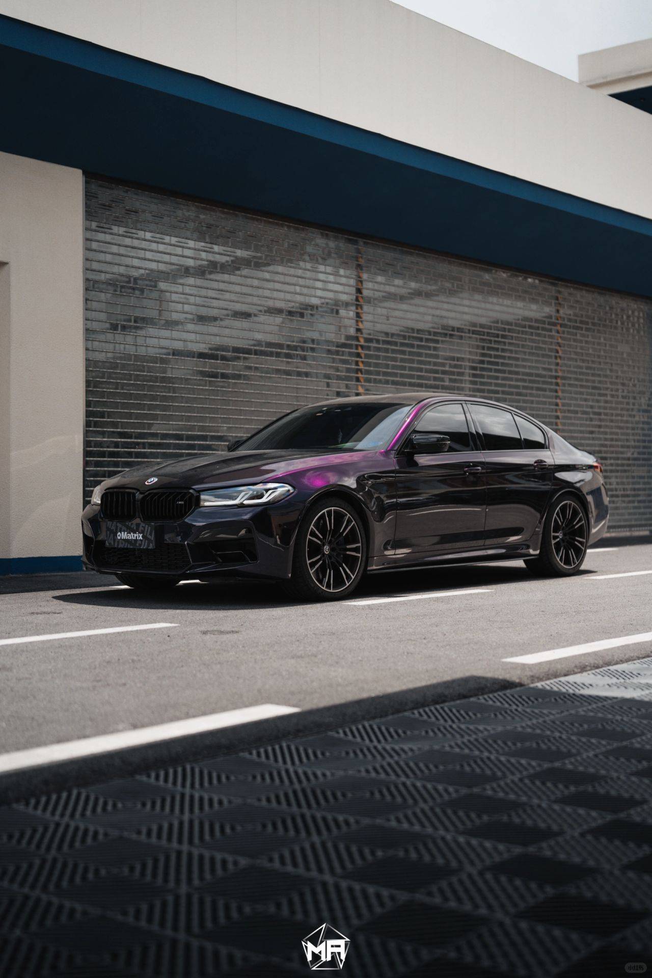 宝马M5-Matrix矩阵改色膜幽灵午夜紫+MA10窗膜，让颜值更加分_搜狐汽车_搜狐网