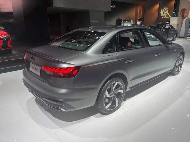 奥迪也是深陷“价格战”，A4L下探到24.69万，值得入手吗？_搜狐汽车_搜狐网