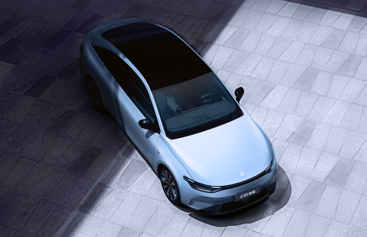 超300km纯电续航+大油箱，零跑C01增程真是把新能源玩明白了！_搜狐汽车_搜狐网