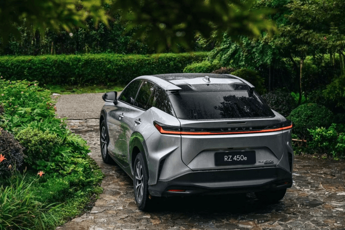 耗尽心思打造驾驶质感，雷克萨斯RZ的独辟蹊径_搜狐汽车_搜狐网