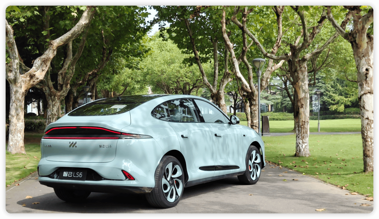 试驾智己LS6，30万级轿跑SUV闭眼入！_搜狐汽车_搜狐网