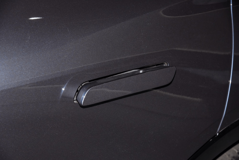 飞凡R7两驱车型5.8s破百 打造极智高阶纯电SUV_搜狐汽车_搜狐网