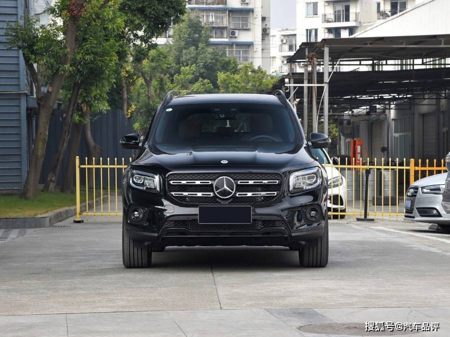 豪华紧凑型SUV怎么选？奔驰GLB对比宝马X1和奥迪Q3_搜狐汽车_搜狐网