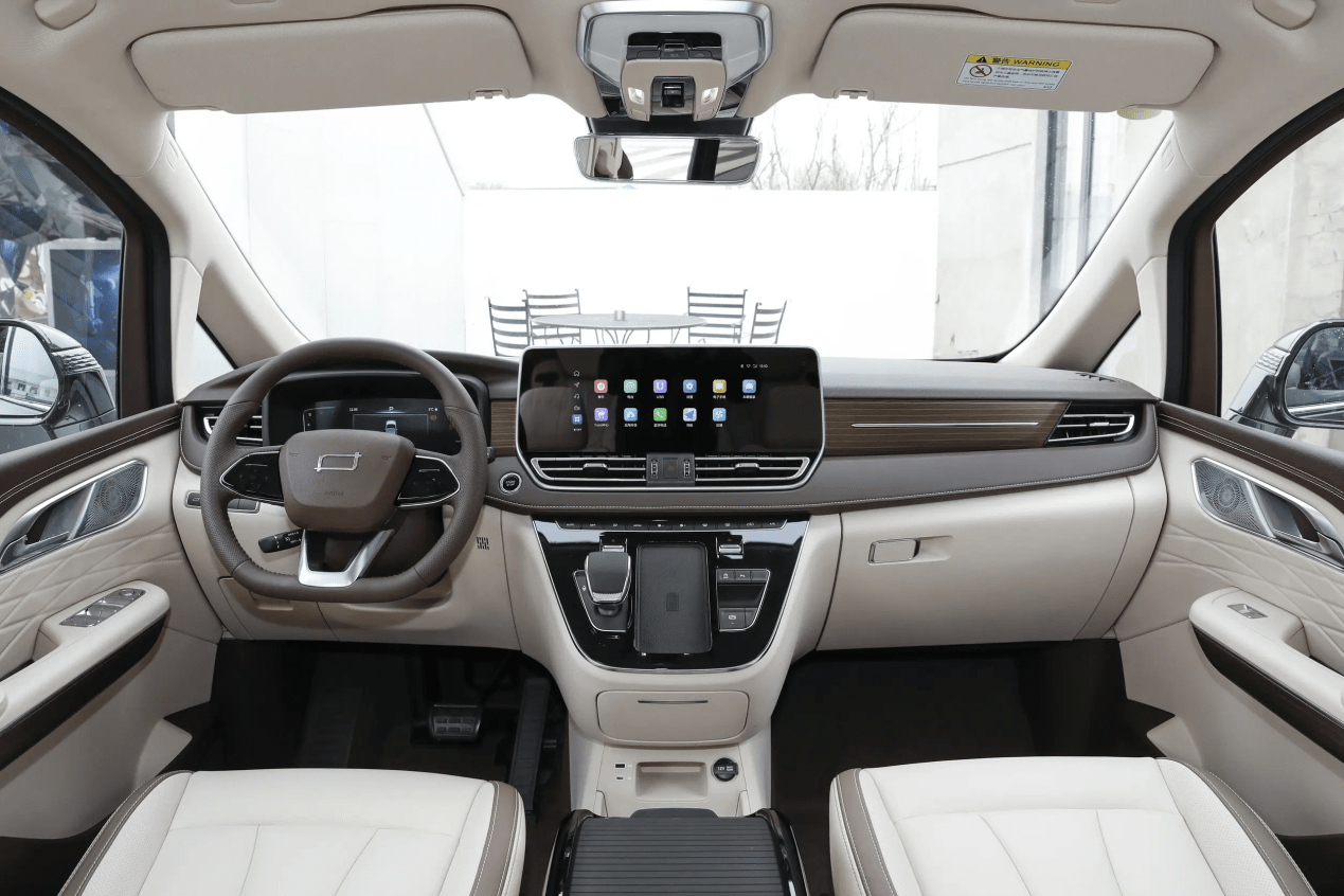 不到25万买顶配，比GL8还大一圈，奔腾M9到底值不值？_搜狐汽车_搜狐网