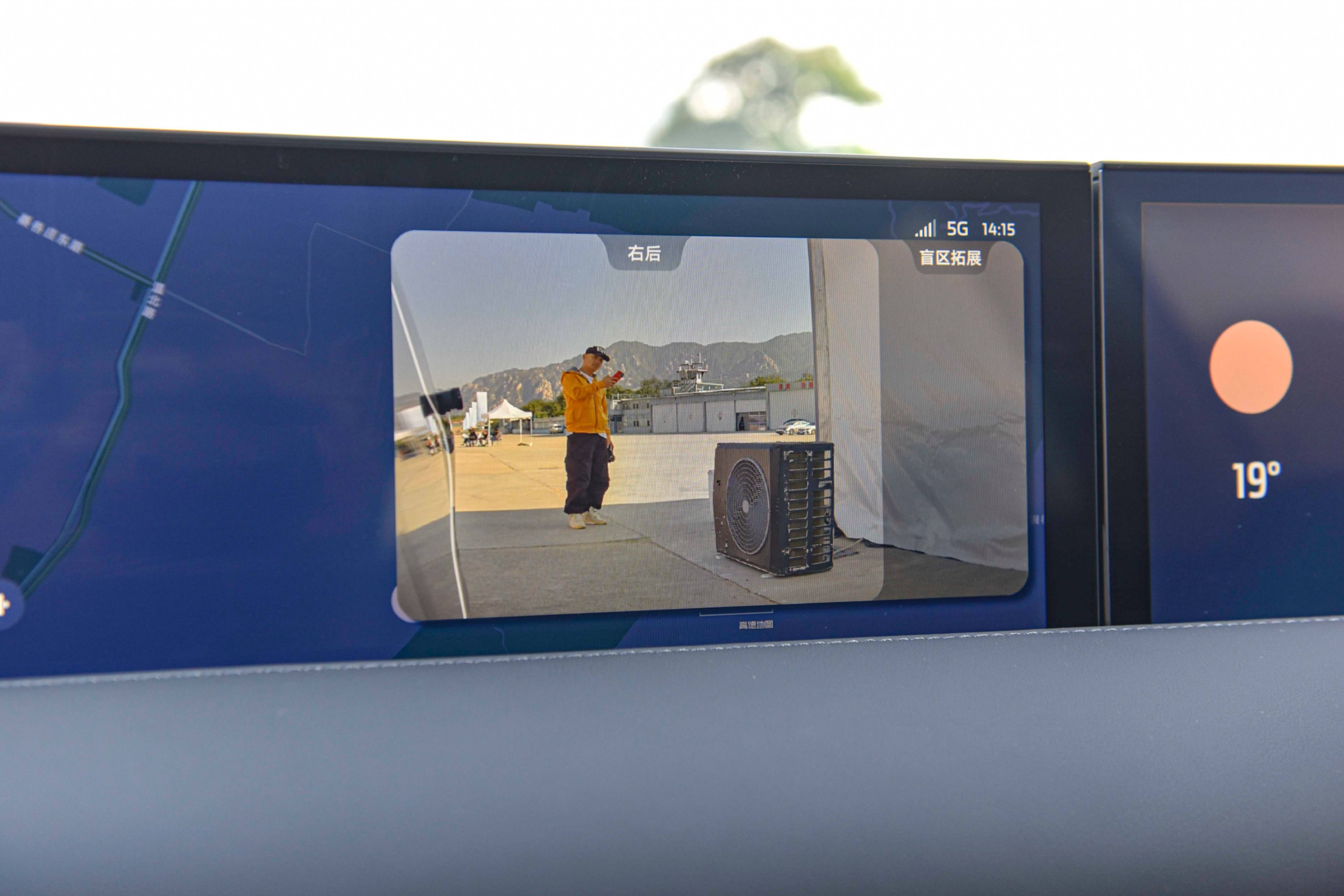 场地试驾智己LS6，3.48秒破百，还能极致贴边停车_搜狐汽车_搜狐网