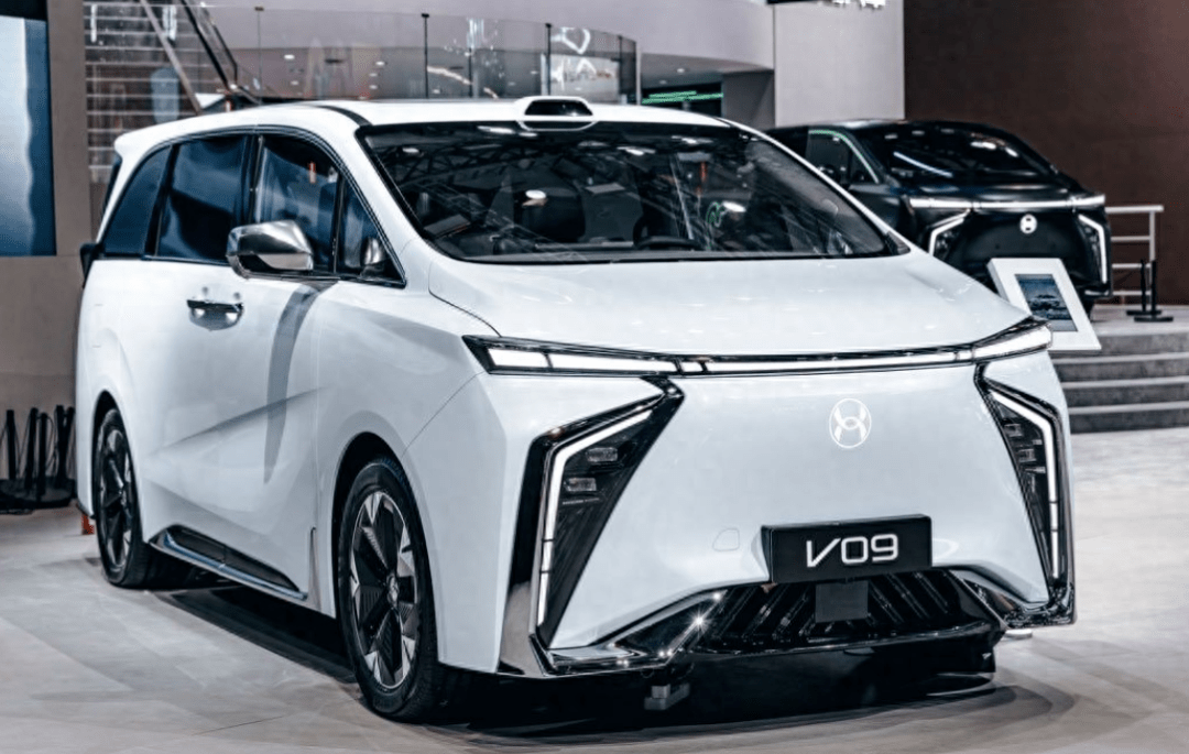 造型霸气、配800伏快充，31.88万起的国产“埃尔法”合创V09来袭_搜狐汽车_搜狐网
