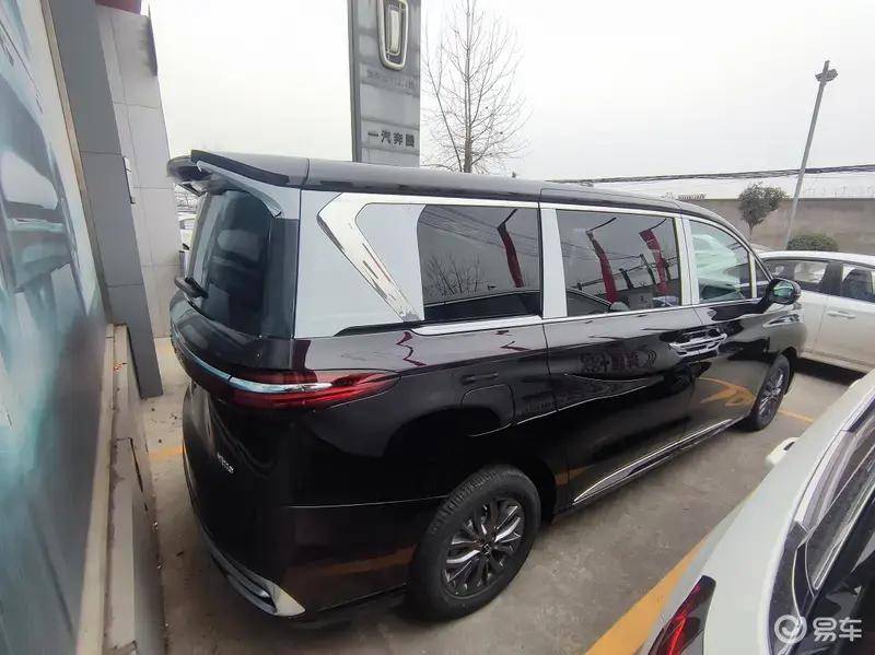 奔腾M9实车到店 红旗HQ9同平台/搭载2.0T发动机_搜狐汽车_搜狐网