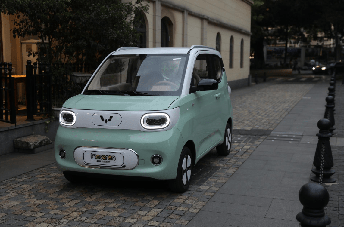 宏光MINIEV全面升级，将于11月14日上市，让对手们怎么活？_搜狐汽车_搜狐网