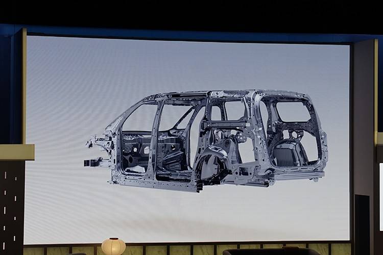 基于SEA浩瀚架构 沃尔沃EM90指导价81.8万元_搜狐汽车_搜狐网