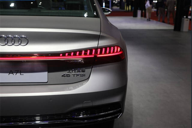 奥迪A7L一跌再跌，10月销量只有1863辆，难道降价也不管用了_搜狐汽车_搜狐网