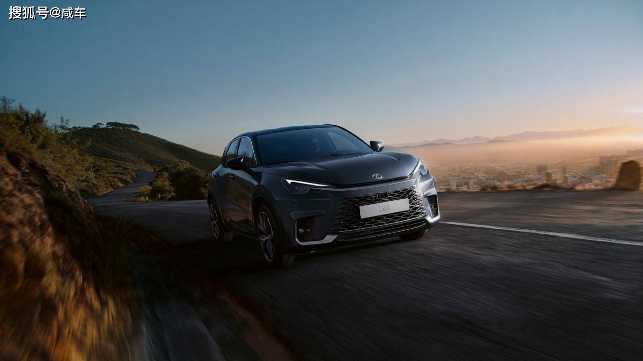 新款雷克萨斯LBX官图发布 新增定制版和性能版_搜狐汽车_搜狐网