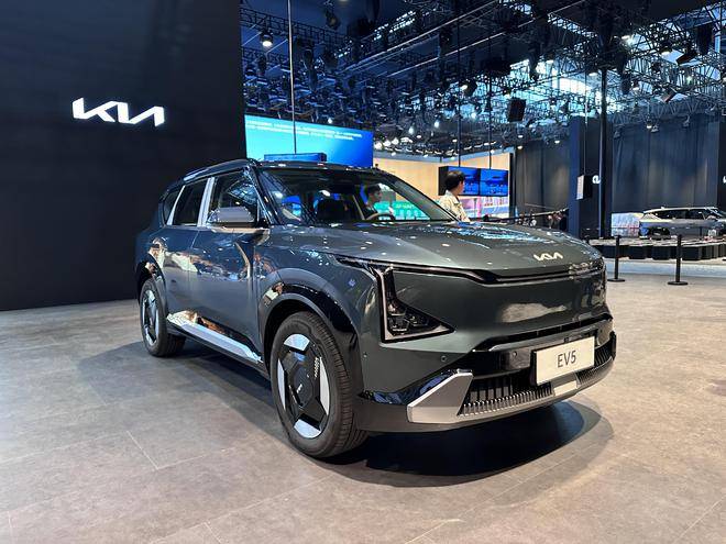 E-GMP平台打造/预售15.98万起 起亚EV5展前现身_搜狐汽车_搜狐网