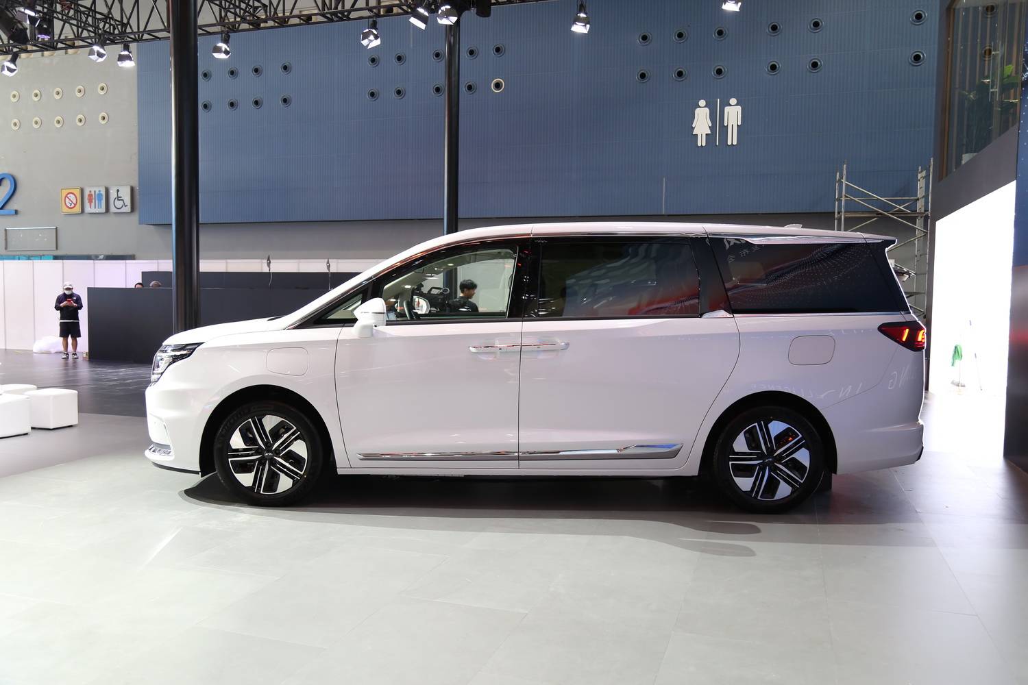 2023广州车展：江淮瑞风RF8预售16.99万元起_搜狐汽车_搜狐网